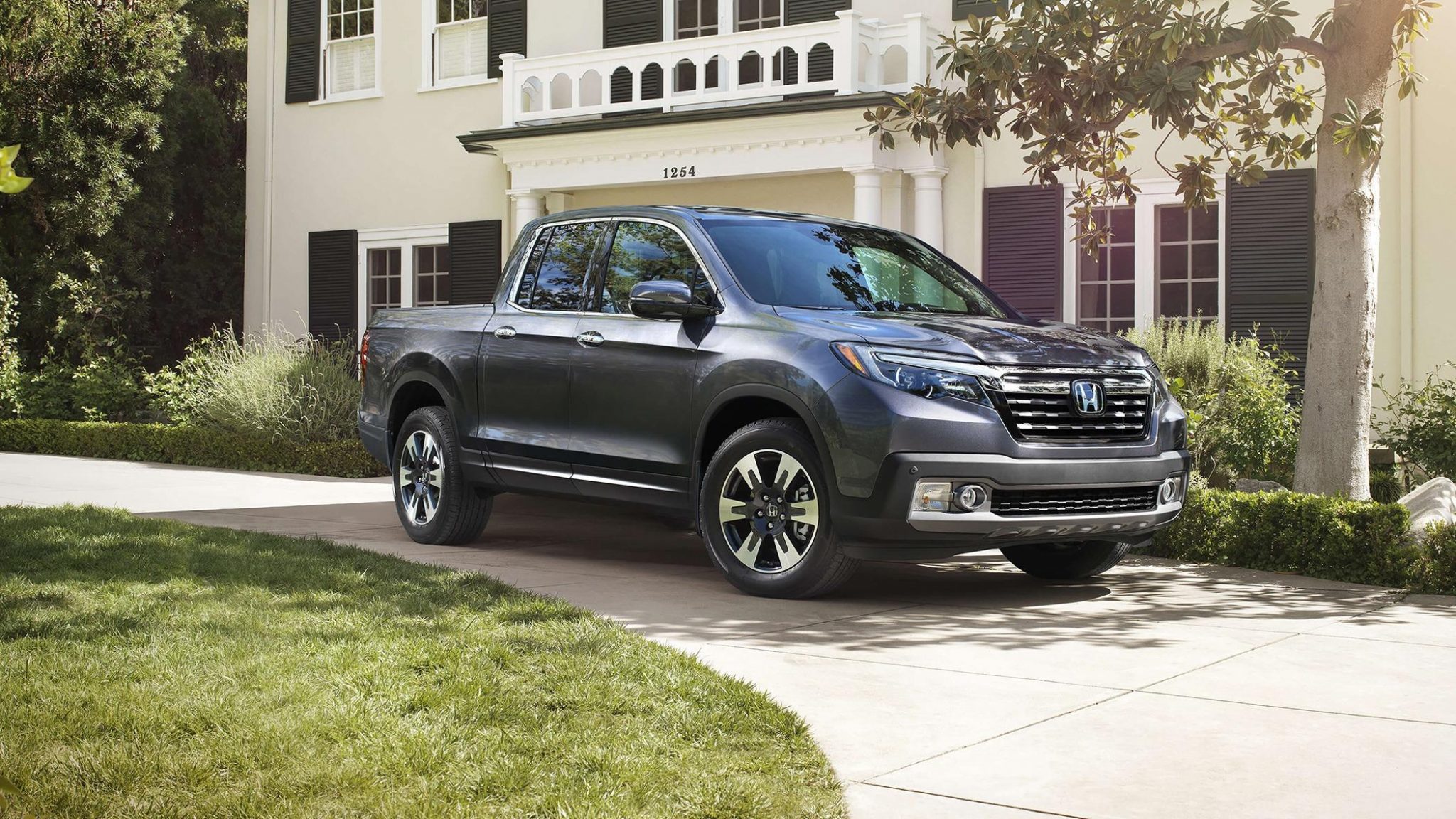 2019 HONDA RIDGELINE ACCESSORIES | Destination Kingsway Honda